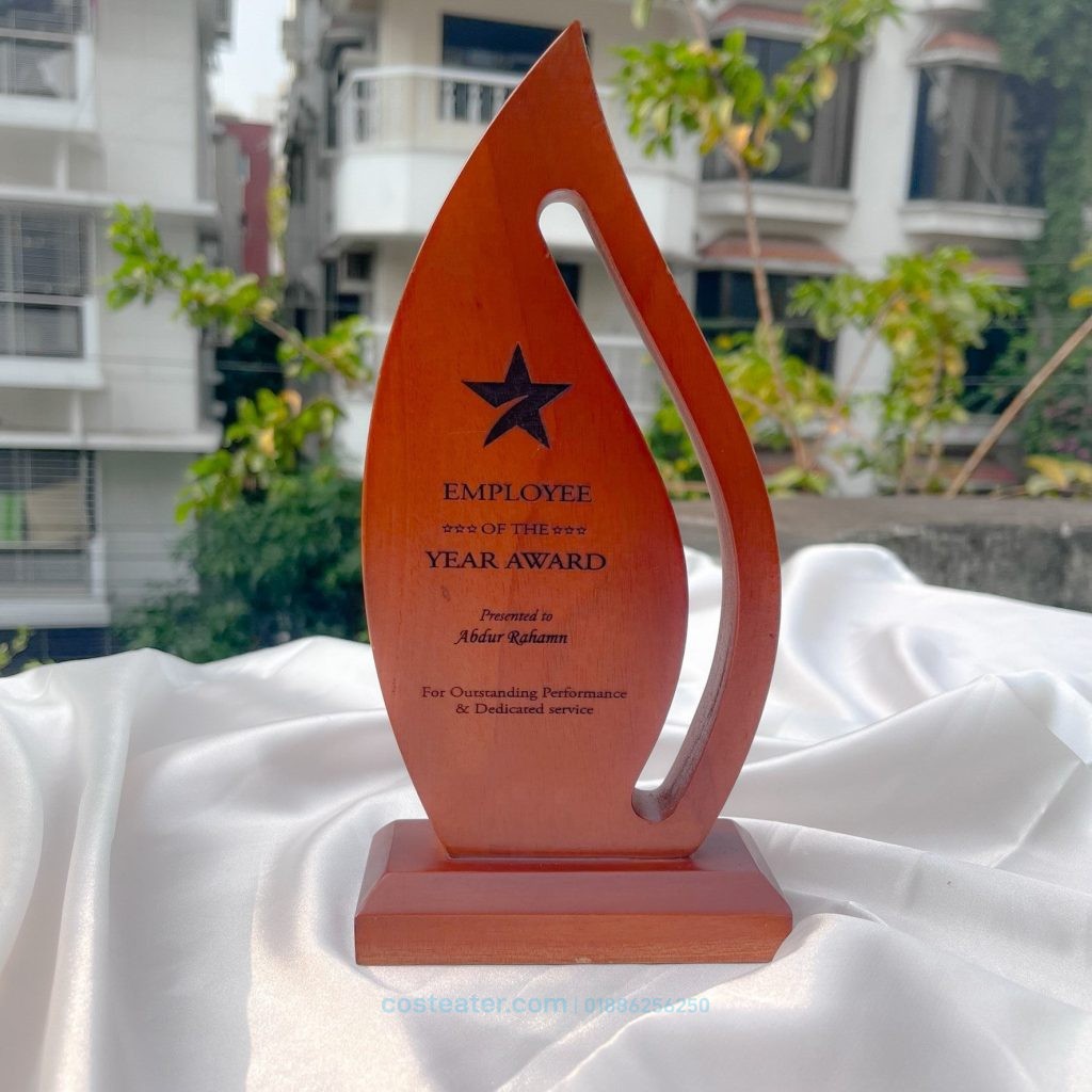 Wooden Crest with Leaf Base - Costeater